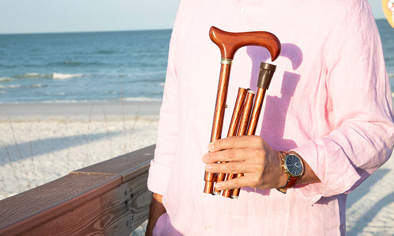 Adjustable Canes: The Perfect Travel Companion for Mobility