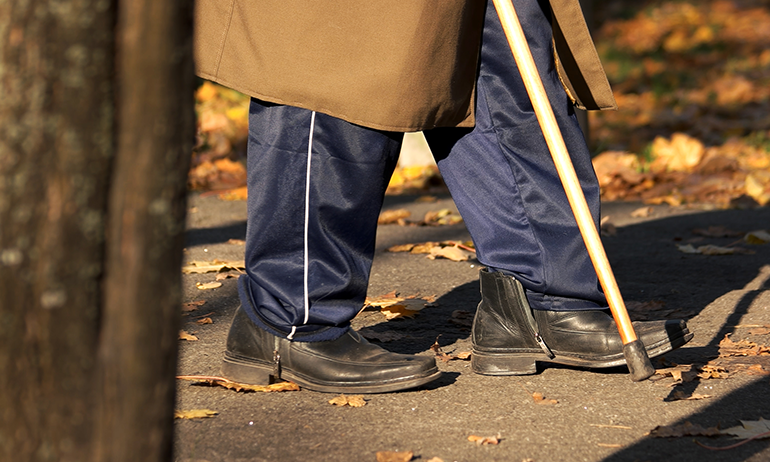 How Do I Remove the Tip from My Walking Cane?