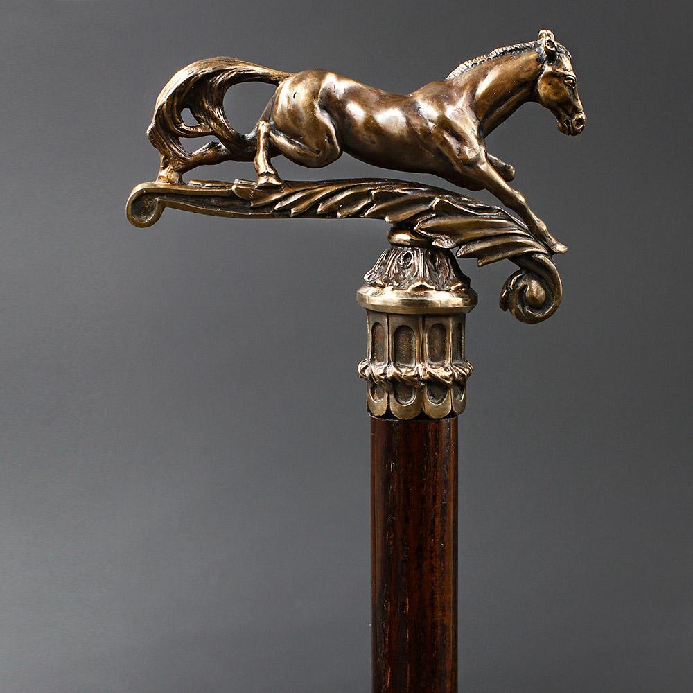 Victorian Horse Artisan Intricate Handcarved Cane: A Nod to Elegance